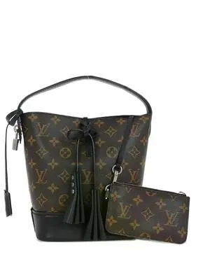 Louis Vuitton Pouch Bucket Bags