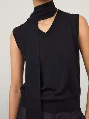 LISA YANG STORE The Lauri Scarf Top