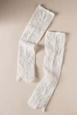 UNTAMED PETALS Madeline Fingerless Lace Gloves - White