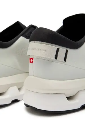 On Cloudze Panelled Mesh Sneakers - Grey