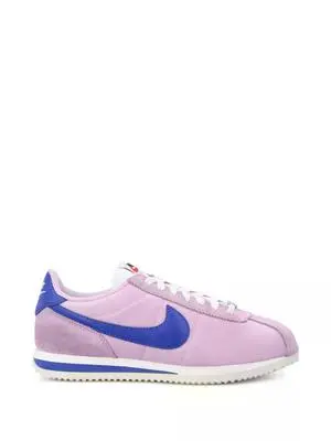 Nike Flat Sneakers For Women