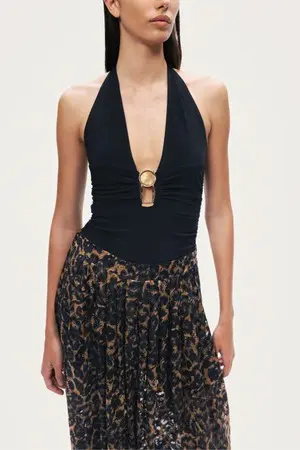 NOCTURNE Halter Top With V-neck