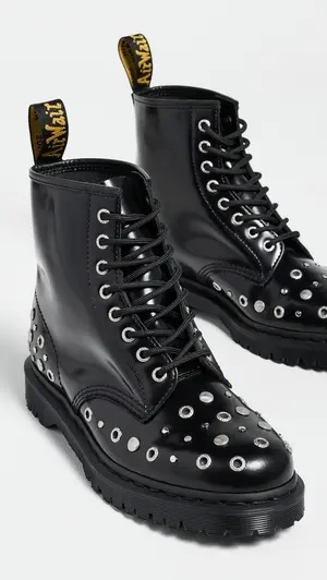 Dr. Martens 1460 8-eye Hardware Boots