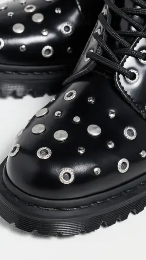 Dr. Martens 1460 8-eye Hardware Boots