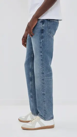 FRAME The Straight Jeans
