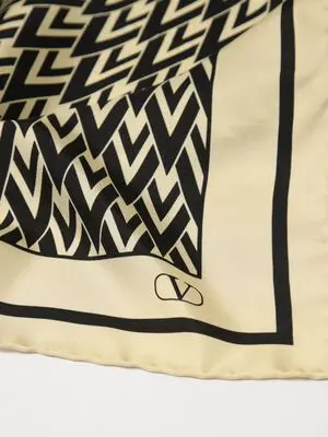 Valentino Garavani Toute La V Silk Foulard - Beige