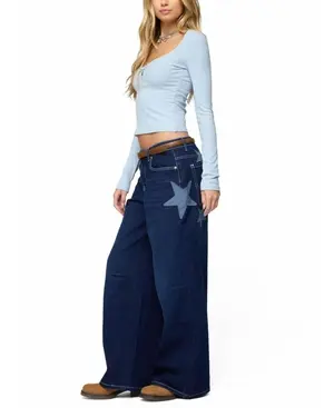 EDIKTED Keyhole Cutout Top