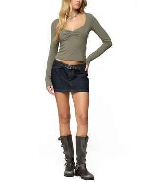 EDIKTED Zelly Deep V Scoop Neck Top