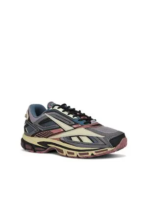 REEBOK Premier Road Ultra Sneakers - Soft Pink