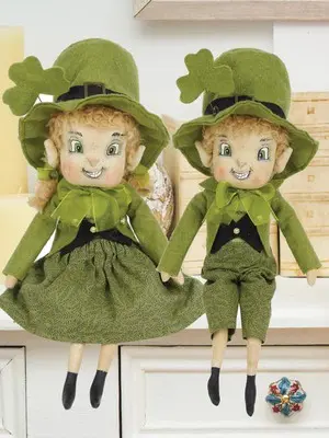 GALLERIE II St. Patricks Leprechaun Figurine
