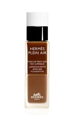 HERMÈS BEAUTY Hermès Plein Air; Luminous Matte Skincare Foundation 67n Caramel - Universal