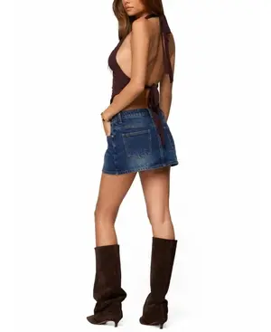 EDIKTED Backless Triangle Halter Top