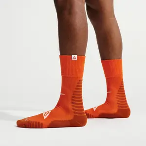 Nike Outdoor Cushioned Crew Socks - Orange