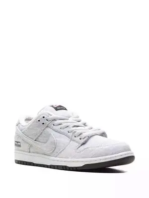 Nike X Kirkland Signature Sb Dunk Pro Qs Sneakers - Grey
