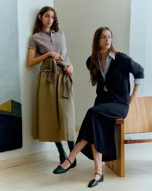 WAKAKUU Coventry Midi Skirt