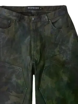 GV GALLERY Camo Shorts