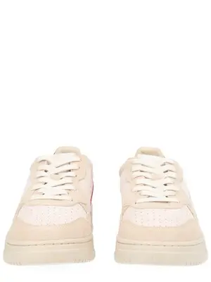AUTRY Medalist Low Sneakers