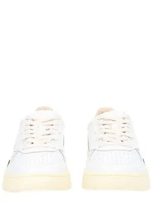 AUTRY Medalist Low Sneakers