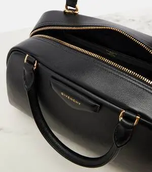 Givenchy Antigona East-west Medium Tote Bag - Black