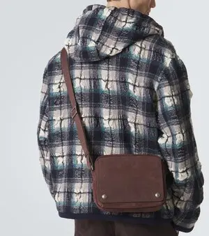 Loewe Pebble Medium Leather Messenger Bag - Brown