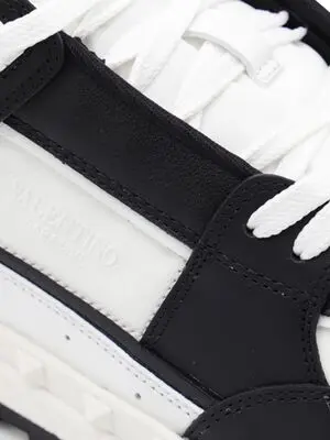Valentino Garavani Sneakers - Black