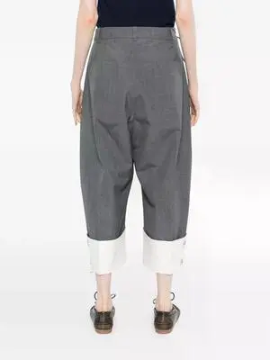 AO YES Pleated Cropped Trousers