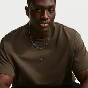 Nike Sportswear Premium Essentials T-shirt - Brown