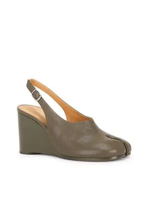 MAISON MARGIELA Tabi Slingback Wedge Pumps - Cold Brown