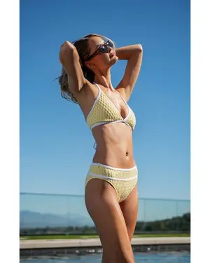 La Blanca Halter Bikini Top