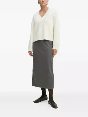 GESTUZ V-neck Long-sleeve Sweater
