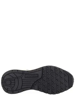 AUTRY Reelwind Low Top Sneaker - Black