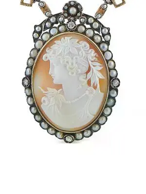 LB EXCLUSIVE Diamond Cameo Necklace