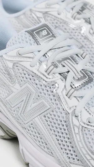NEW BALANCE 740 Sneakers - White/grey