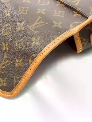 LOUIS VUITTON 1997 Sologne Monogram Shoulder Bag