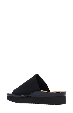 L'AMOUR DES PIEDS Azisa Wedge Sandal