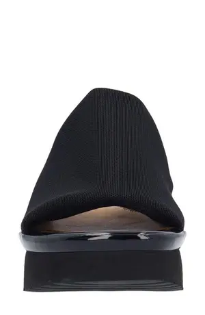 L'AMOUR DES PIEDS Azisa Wedge Sandal