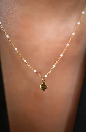 Argento Vivo Clover Pendant Necklace