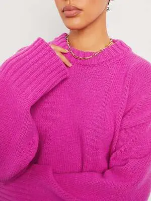 GWYN Crewneck Rounded Sweater