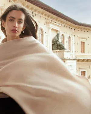 MONTICELLI CASHMERE Pure Cashmere Feather-light Maxi Wrap Stole Beige