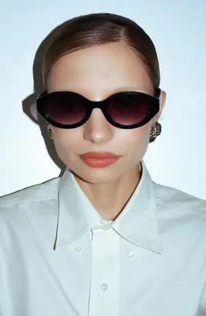 REALITY EYEWEAR London Calling Oval Sunglasses - Black