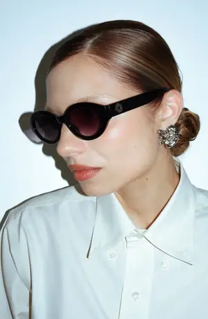 REALITY EYEWEAR London Calling Oval Sunglasses - Black