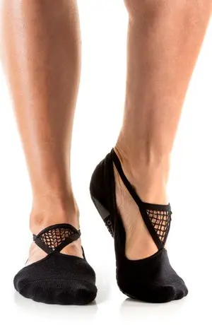 AREBESK Muse Cutout Gripper Socks - Black