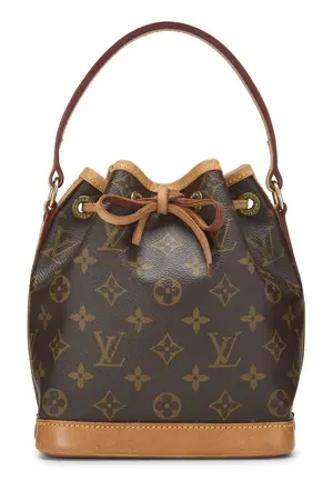 LOUIS VUITTON Monogram Noé Bucket Bag