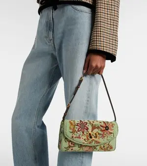 Valentino Garavani Beaded Floral Shoulder Bag - Green