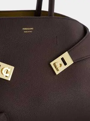 FERRAGAMO Hug Medium Handbag