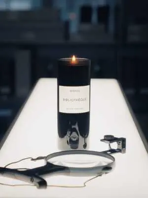 Byredo Bibliothèque Scented Candle 400gr - Red
