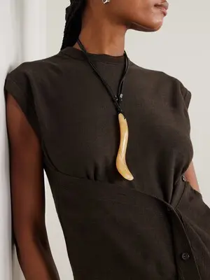 LEMAIRE Gua Sha Aragonite Necklace - Neutrals
