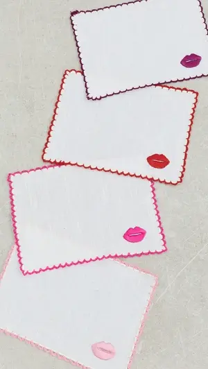 DEAR ANNABELLE Lipstick Kisses Cocktail Napkins Set