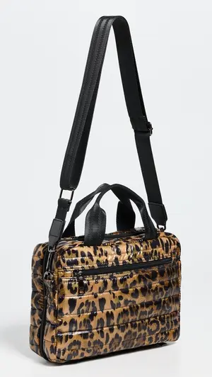 THINK ROYLN Stowaway Hanging Toiletry Kit