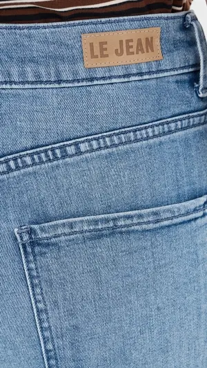 LE JEAN Petite Column Jeans